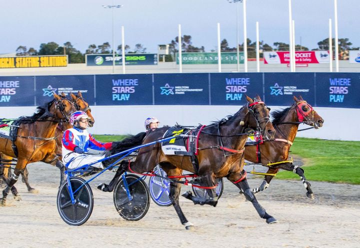 Celebrations keep rolling as Joe takes Elmore feature – The Trots